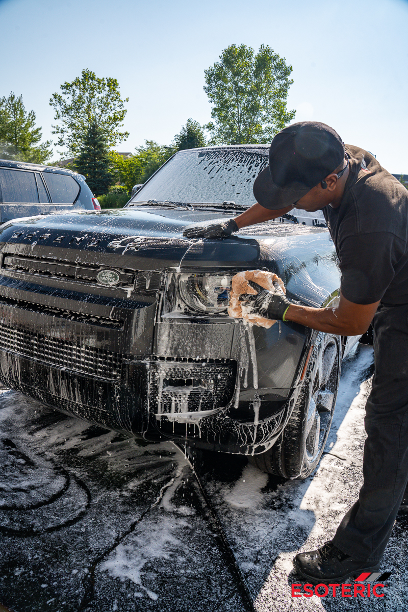 Land Rover Defender 110 | ESOTERIC